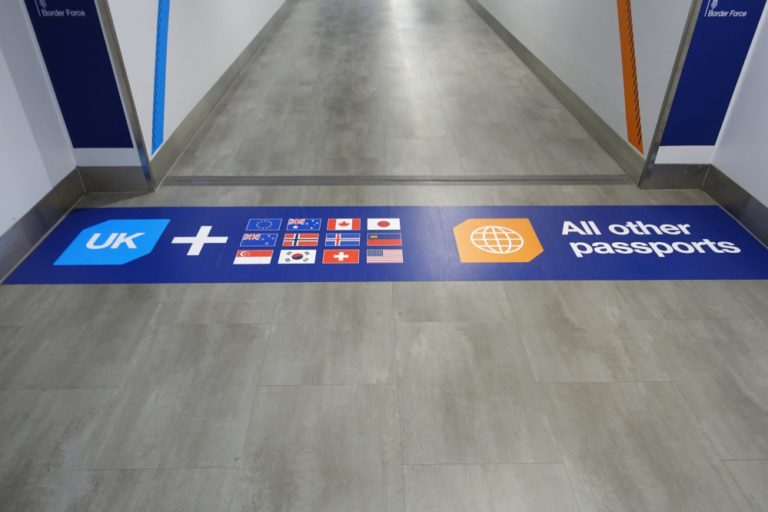 イギリス入国審査が5秒で終了？自動化ゲートを利用してみた！
