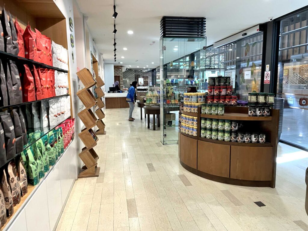 マレーシア産チョコレート Beryl’s がお買い得！見切り品が買えるベリーズ工房へ行ってみた！